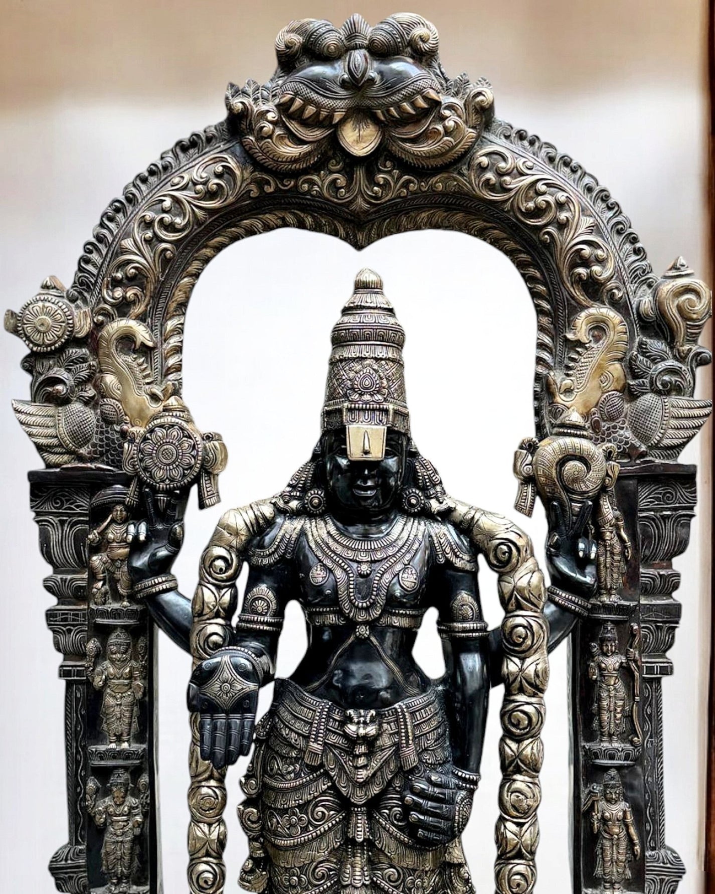 Brass Tirupati Balaji Lord Venkateshwara Statue 86" Large – Budhshiv.com
