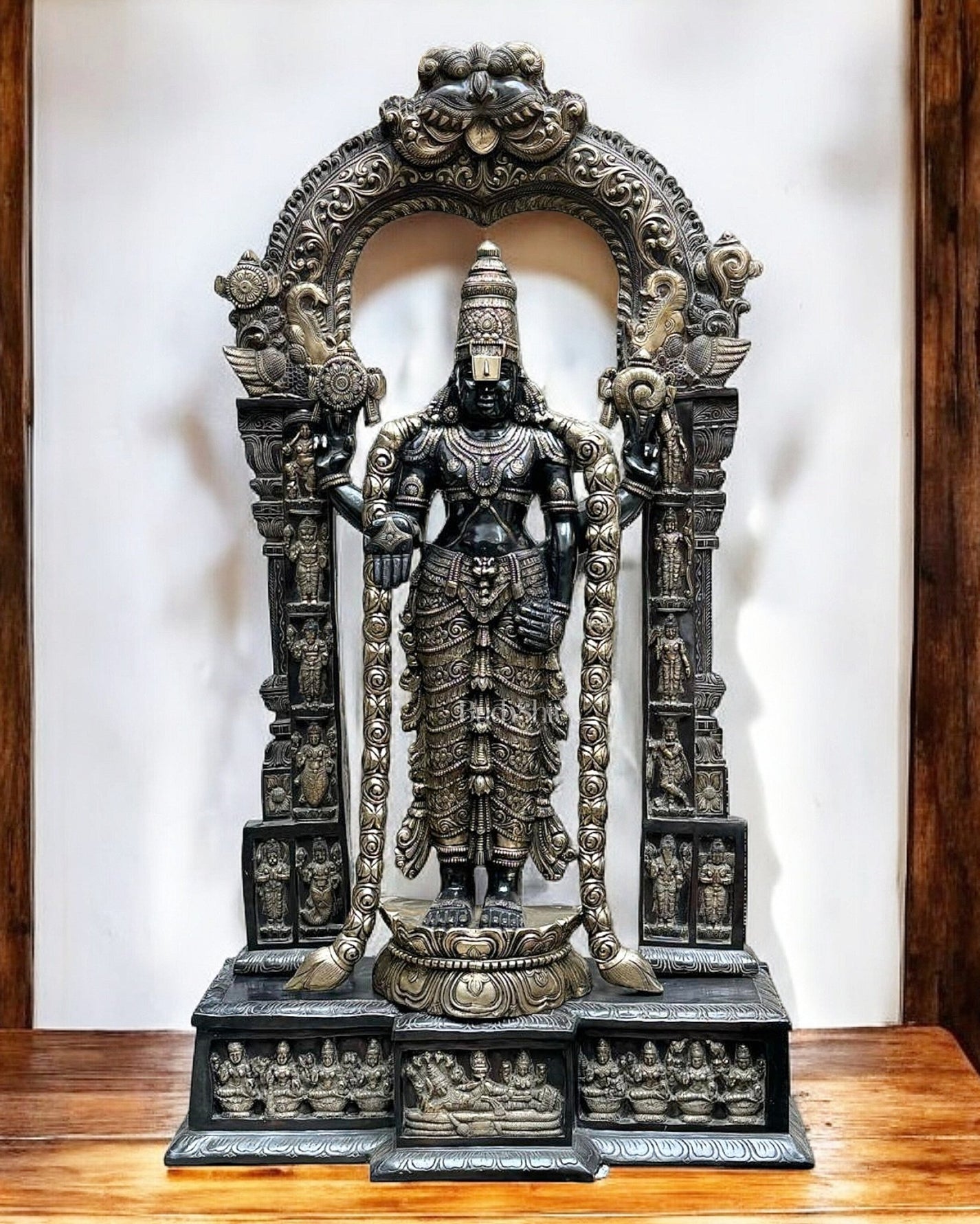 Brass Tirupati Balaji Lord Venkateshwara Statue 86" Large – Budhshiv.com