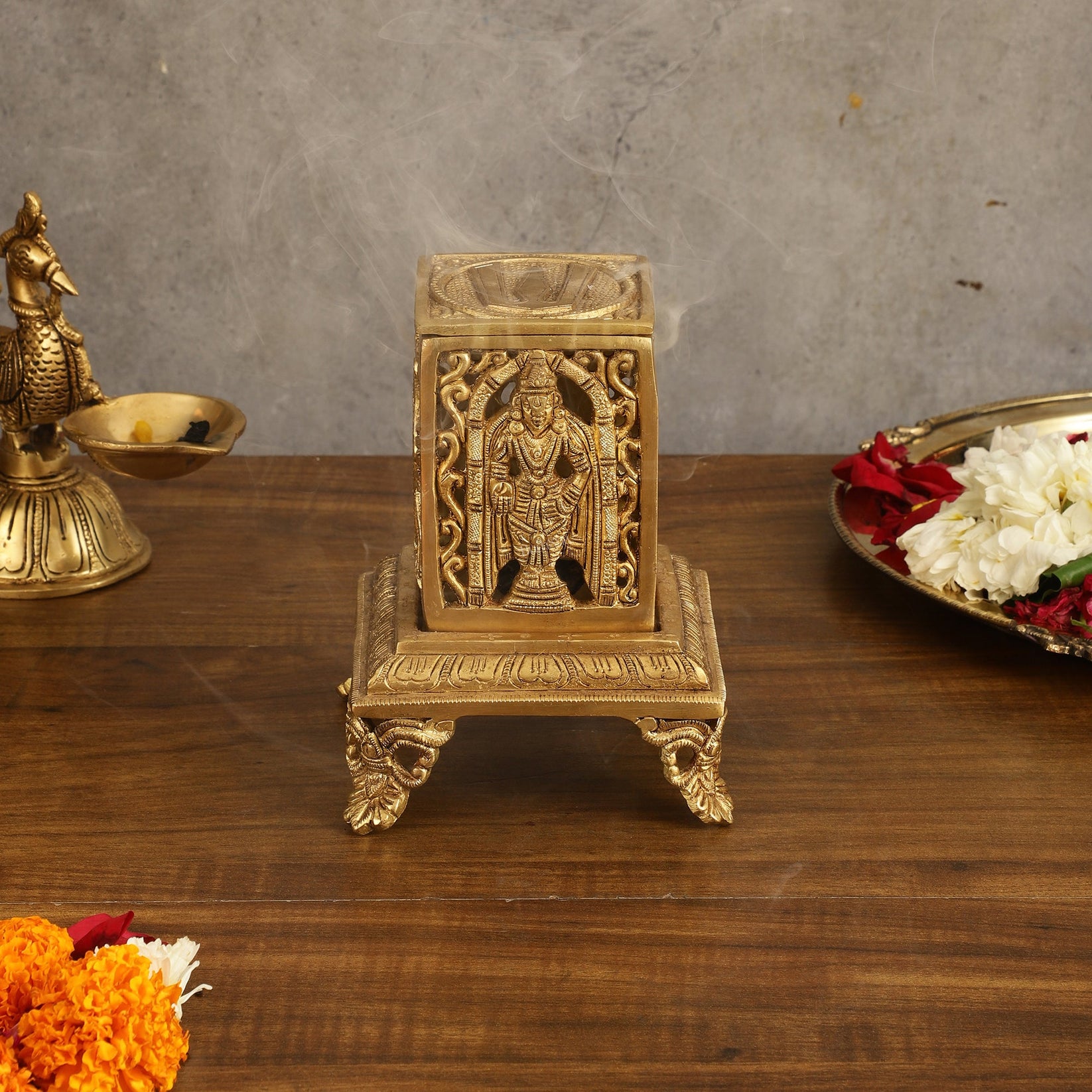 Buy Dhoop Dhani with Shankh chakra namah design| T-Light Holder | 6 ...