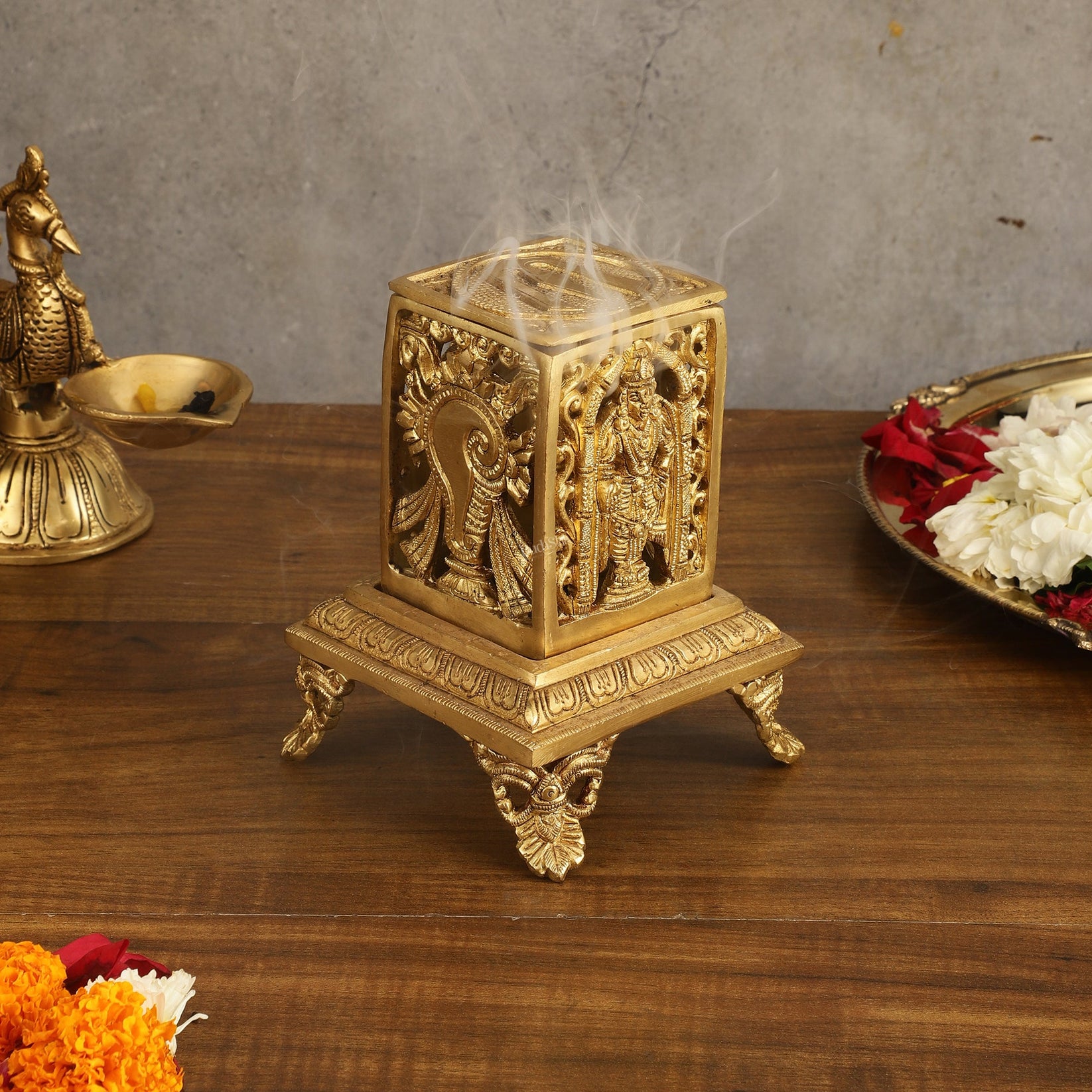 Buy Dhoop Dhani with Shankh chakra namah design| T-Light Holder | 6 ...