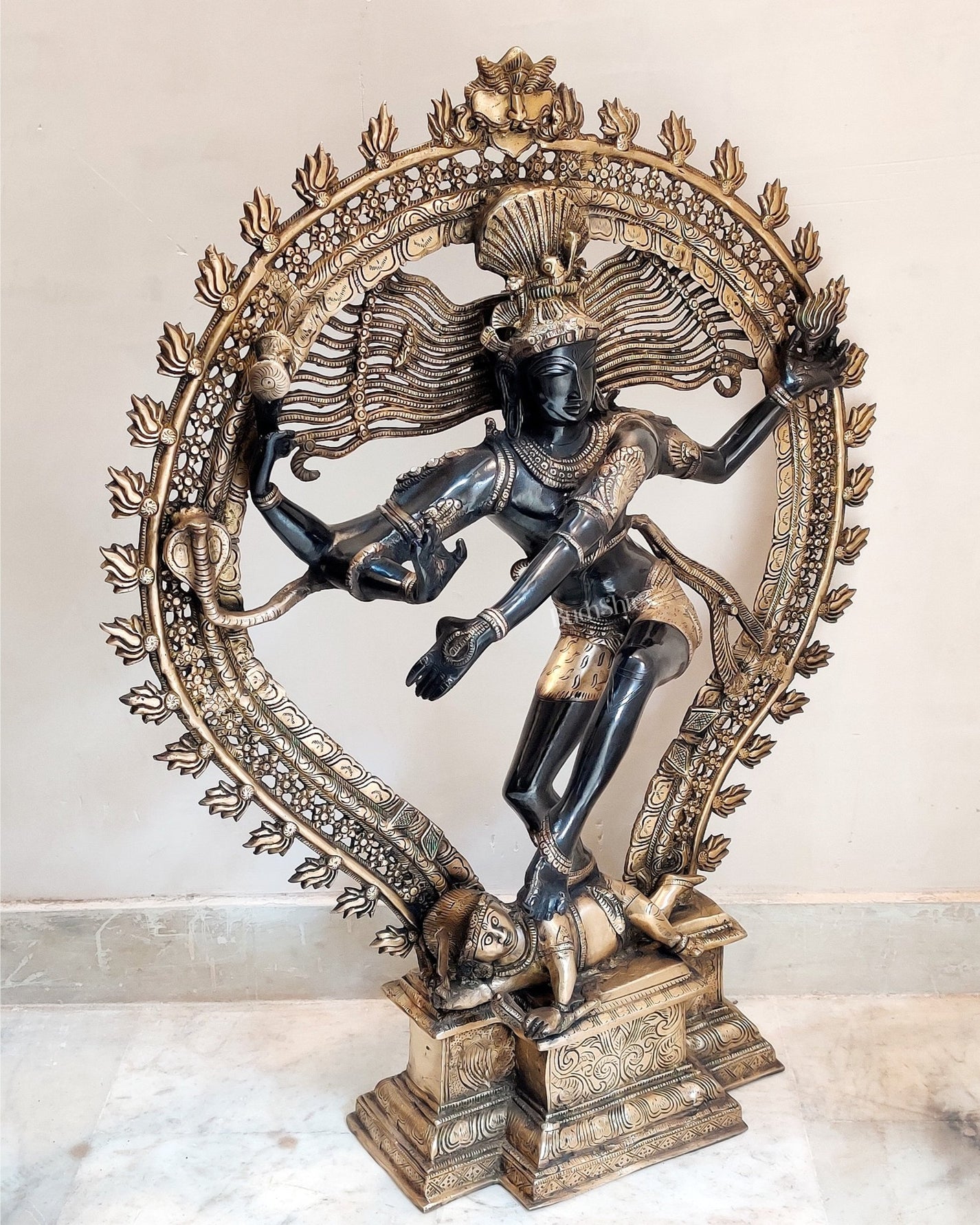 Buy Majestic Handcrafted Nataraja Statue - 35 inch/ 3 feet - Budhshiv.com